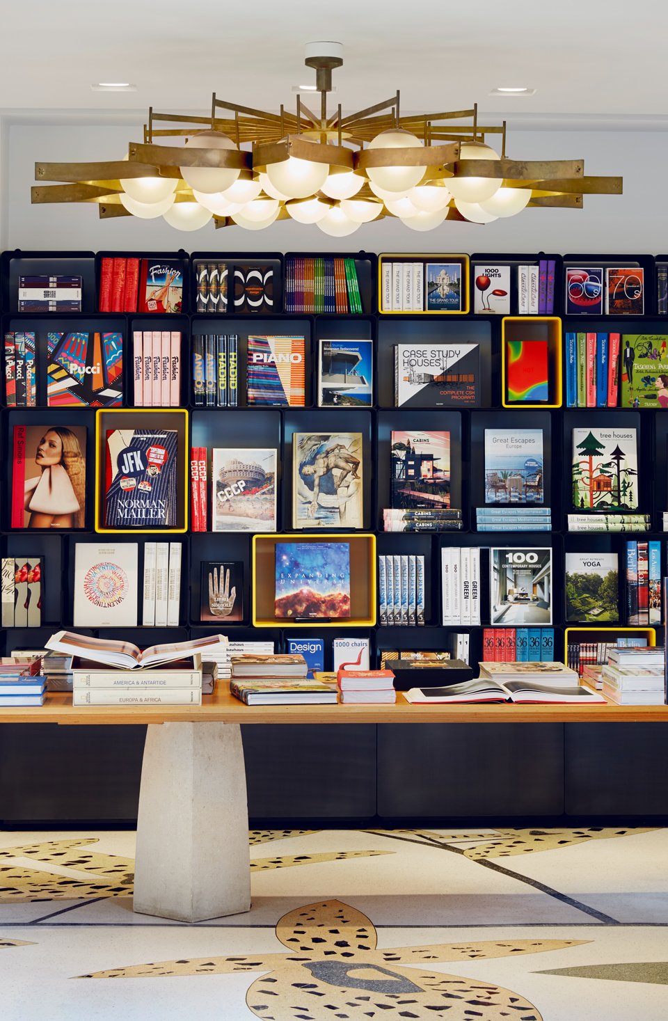 TASCHEN Store Milano. TASCHEN Books. Libri TASCHEN